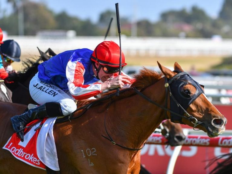 Melbourne Cup Dream Starts At Flemington | Racing Online